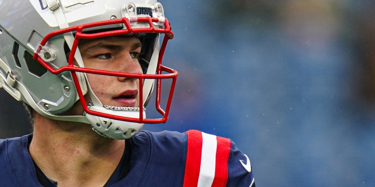 Drake Maye injury update: NFL Network provides latest after helmet-to ...