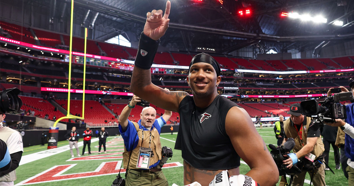 Michael Penix Jr. announces engagement to girlfriend shortly after first NFL start - On3