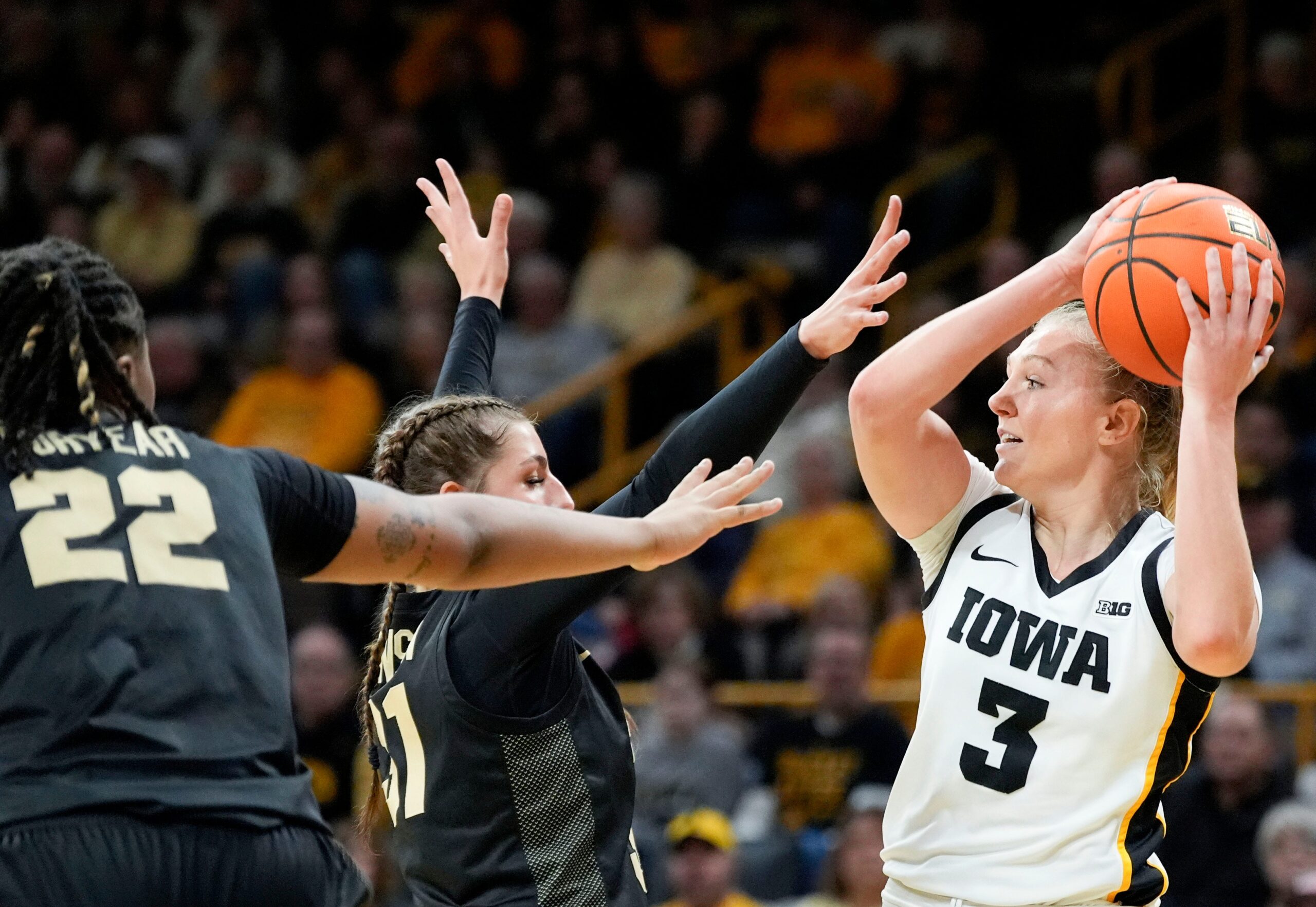 Hawkeyes fights inconsistency, nets a win over Purdue