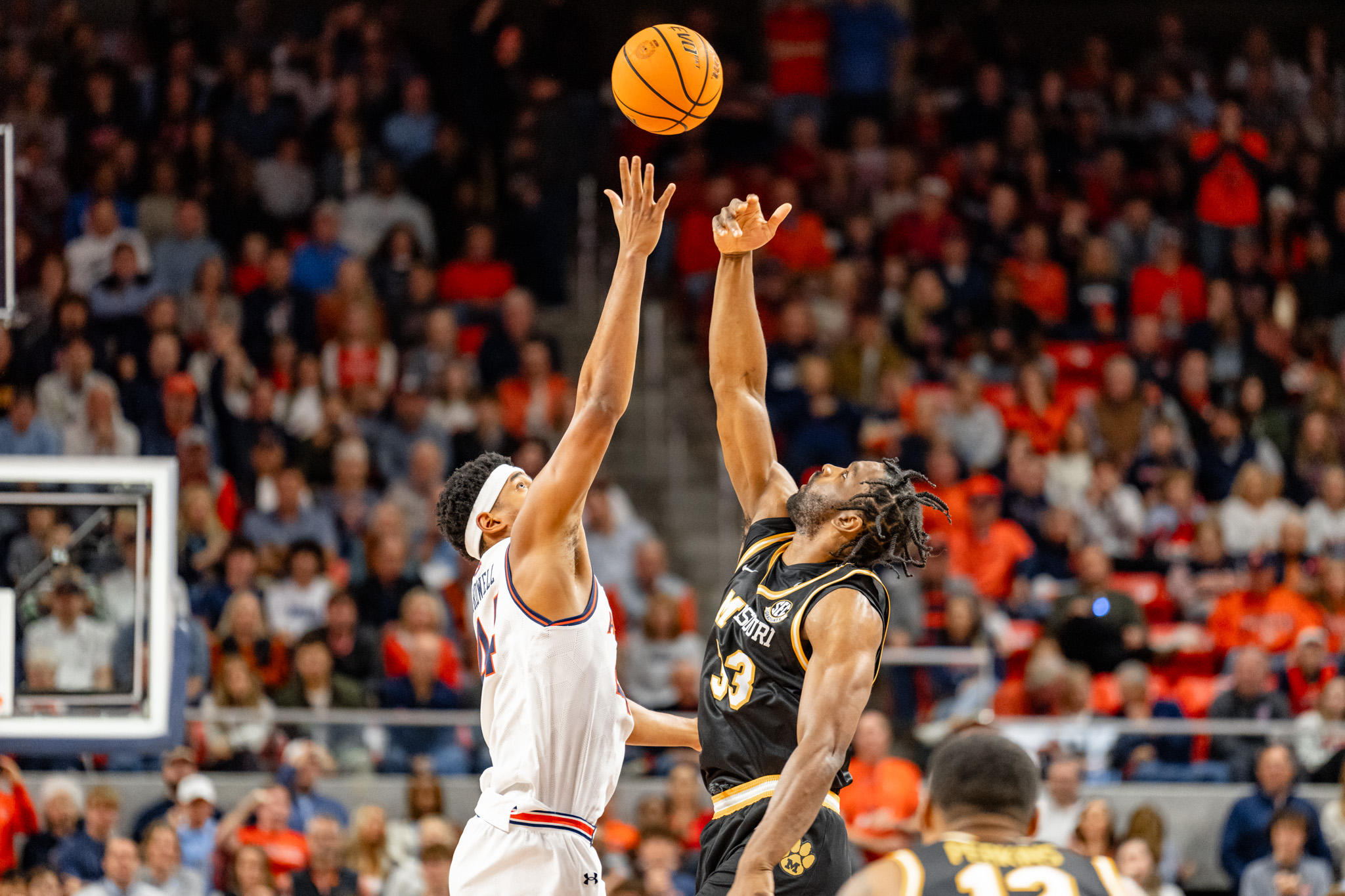 Scenes from No. 2 Auburn 84, Missouri 68