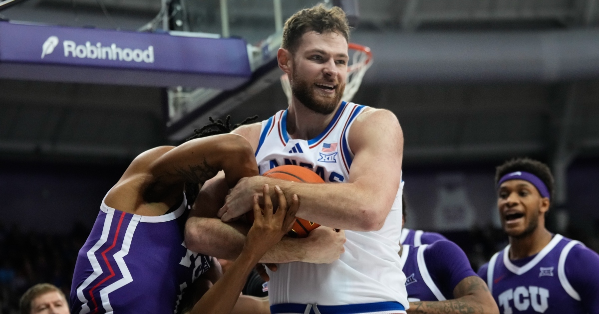 Hunter Dickinson calls Kansas 'one of the more volatile teams' in ...