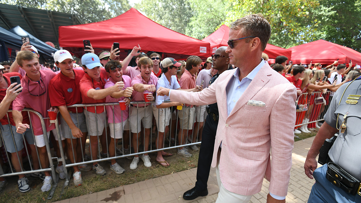 Week 1 bets with Barstool’s Ben Mintz + Ole Miss football is here