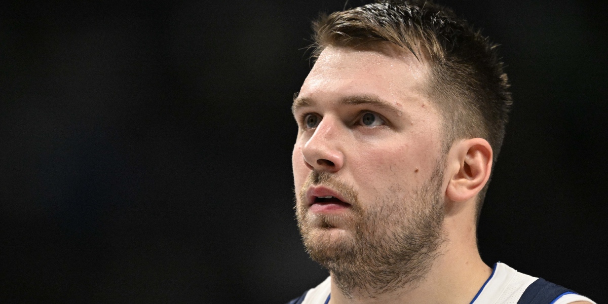 Luka Doncic trade: Outraged Dallas Mavericks fans take protests to new ...