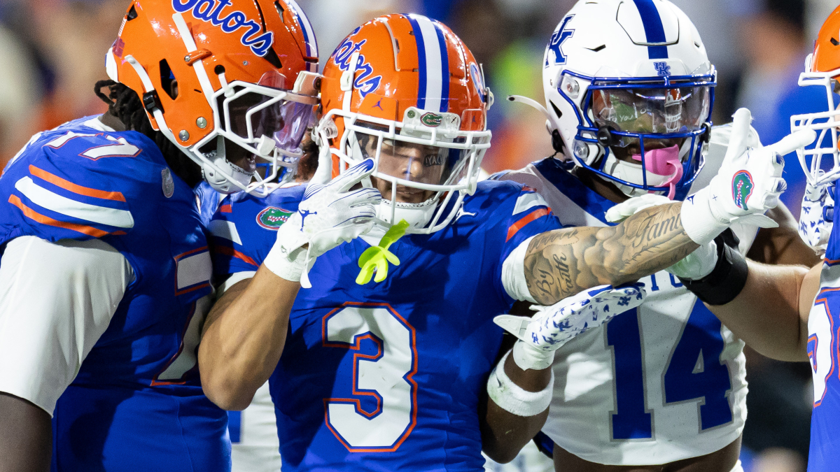 3 Gators Named to Comeback Player of the Year Watch List