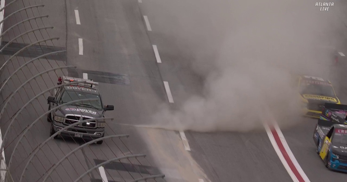 NASCAR track blowers do drive-by, blast Kyle Busch, Truck Series ...