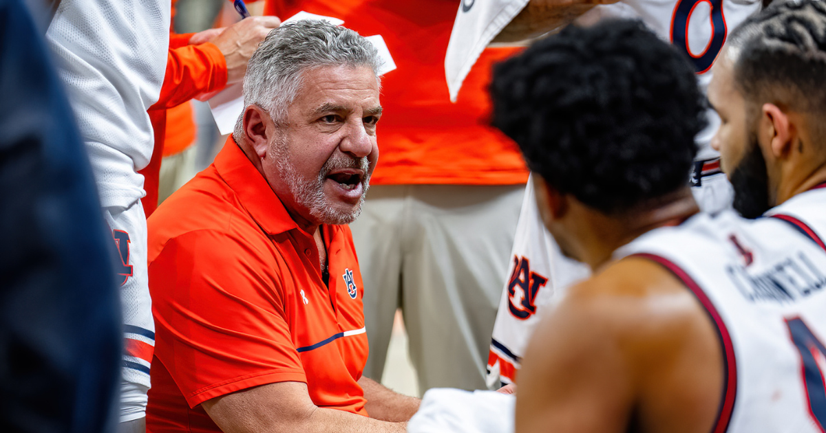 Bruce Pearl reacts to No. 1 Auburn's competitive win over Georgia