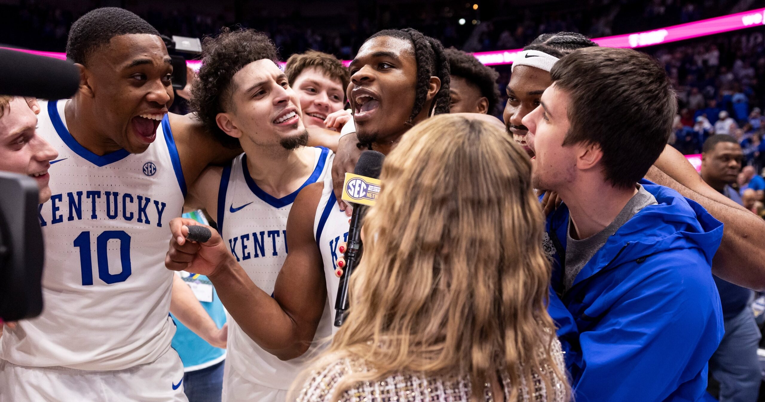 Trae Young watched Kentucky beat Oklahoma (again): "Oweh hates OU man ...