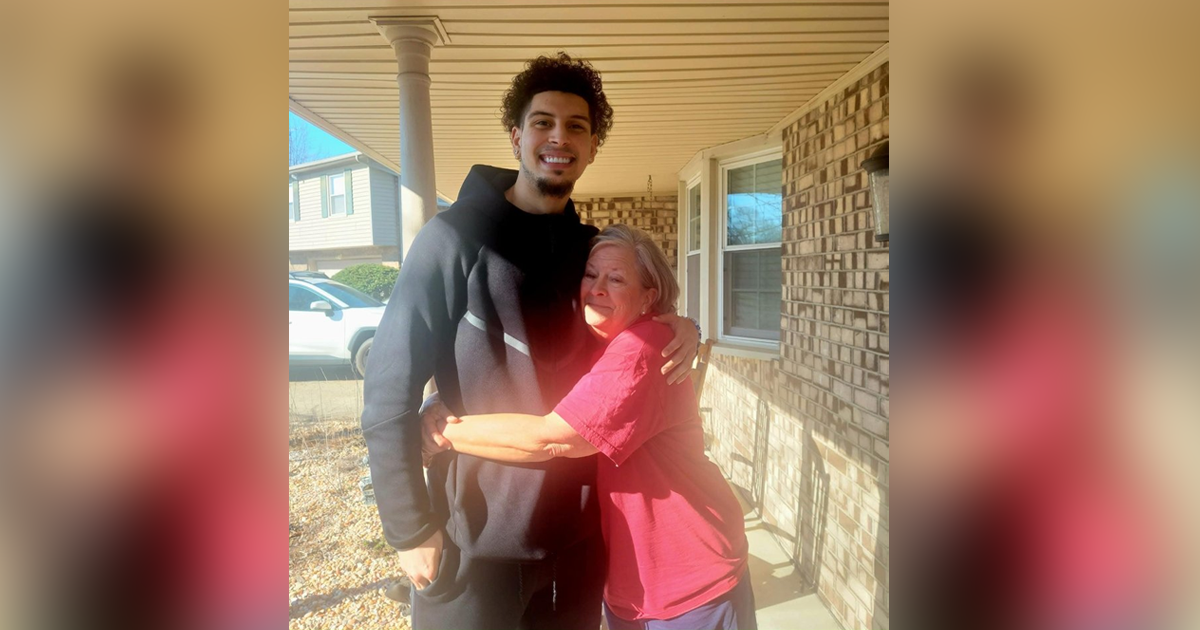 Knock, knock: Koby Brea surprised one of his biggest fans at her ...
