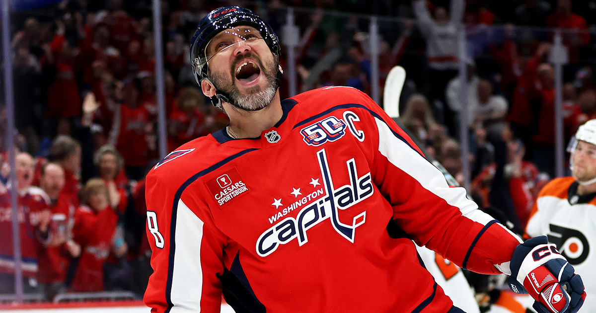 Alex Ovechkin passes Wayne Gretzky, sets NHL all-time goals record