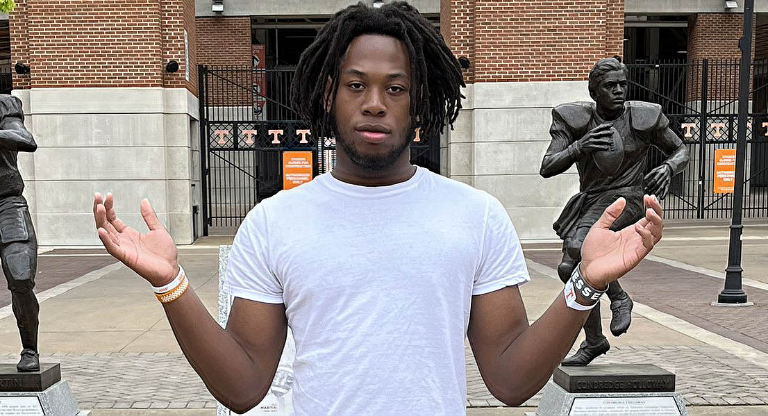 Top-100 defensive end details new Clemson offer - On3