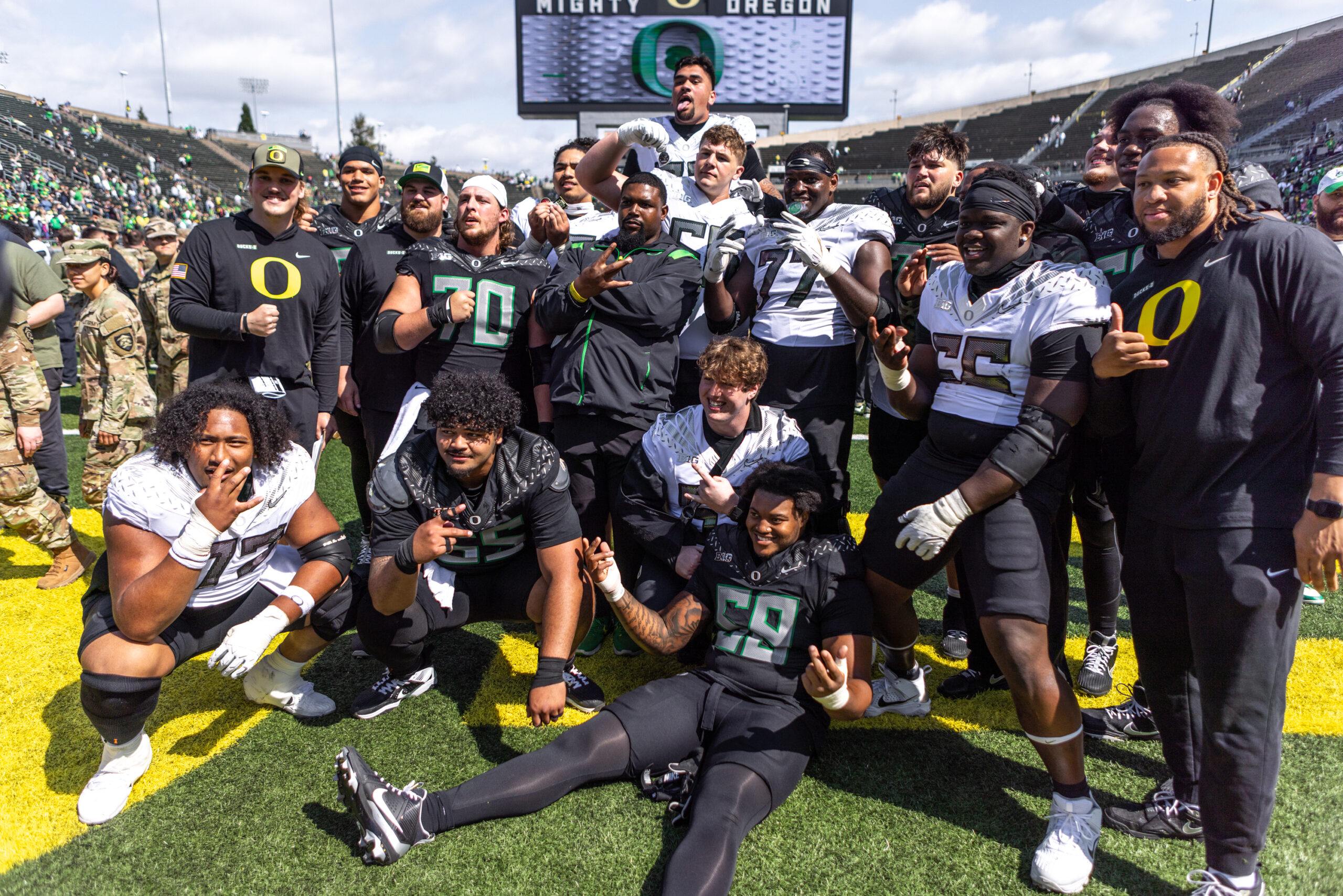 Spring Game Breakdown: Defense Shines in Oregon Scrimmage - On3
