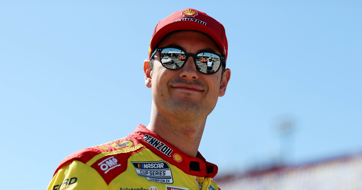 Joey Logano offers 'truce' to Chipper Jones amid Talladega beef