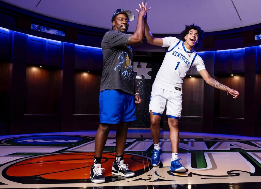 LOOK: Tay Kinney rocks Kentucky blue on official visit to Lexington - On3