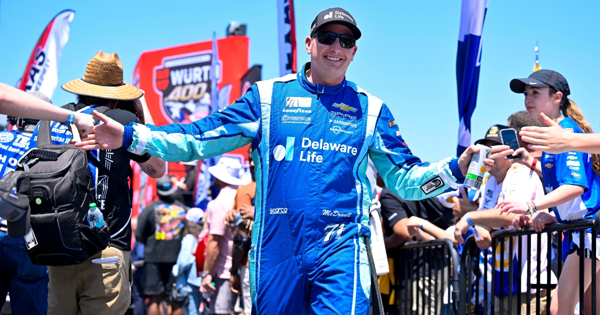 Michael McDowell takes issue with Shane van Gisbergen being 'favorite ...