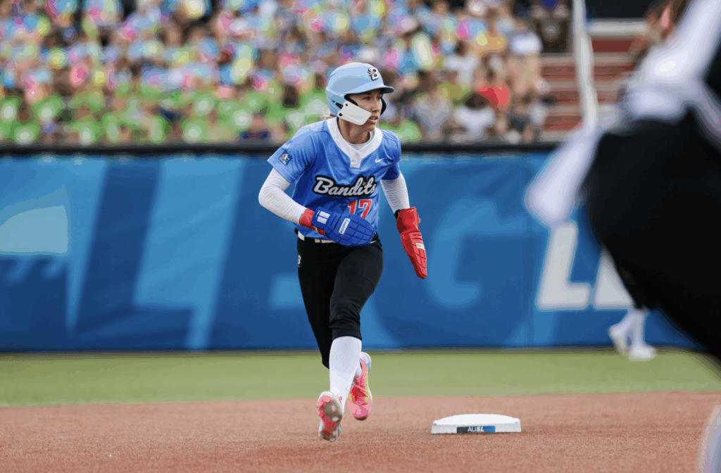 AUSL: Bandits hold off Blaze in extra innings, Talons keep rolling in win over Volts