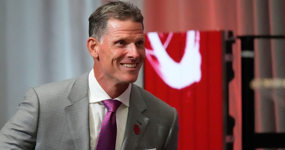 Brent Venables gives Jim Nagy a vote of confidence as GM