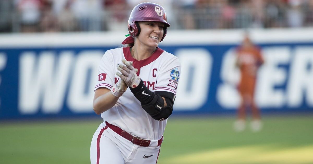 Bob Stoops, Kinzie Hansen among AD search committee for OU