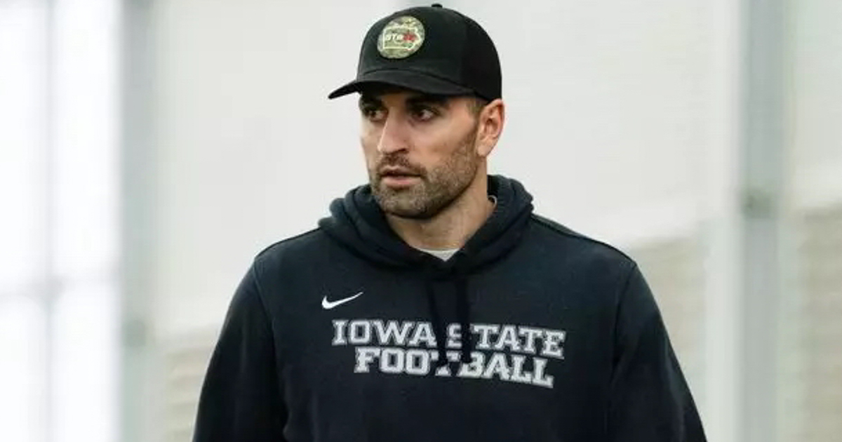 Iowa State quarterbacks coach Jake Waters helping fine-tune Rocco Becht's game, develop more ...