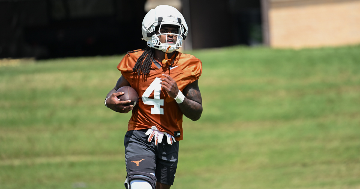 Texas RBs CJ Baxter, Tre Wisner Named to Doak Walker Award Watch List - On3