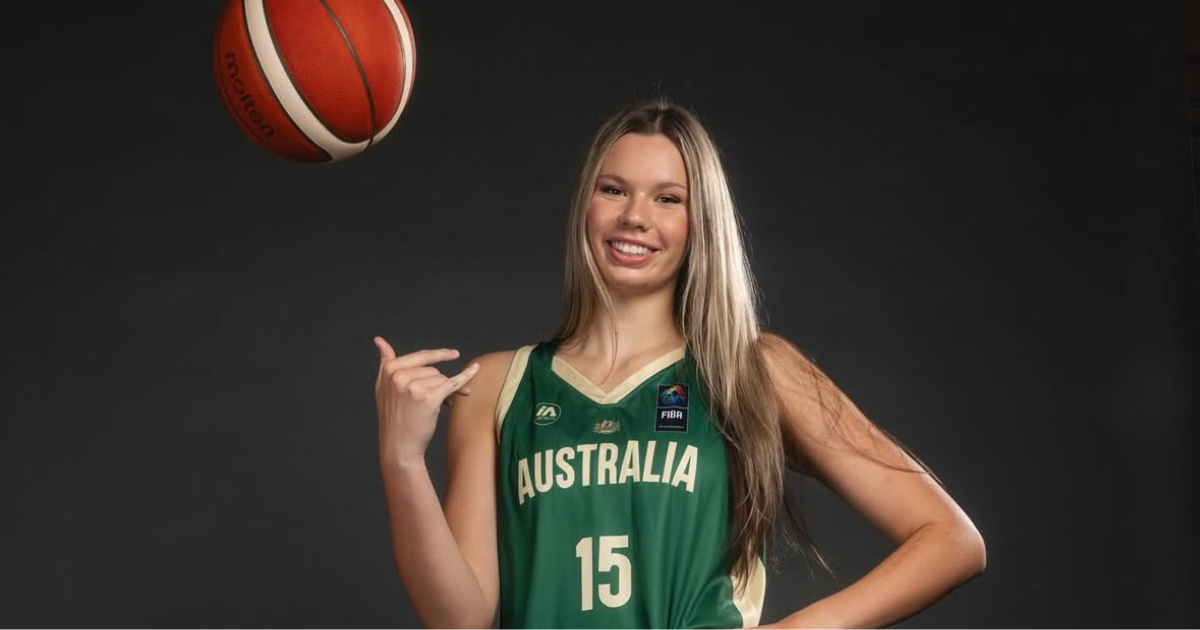 Highly-recruited 6-6 prospect Callie Hinder commits to Arizona Wildcats ...