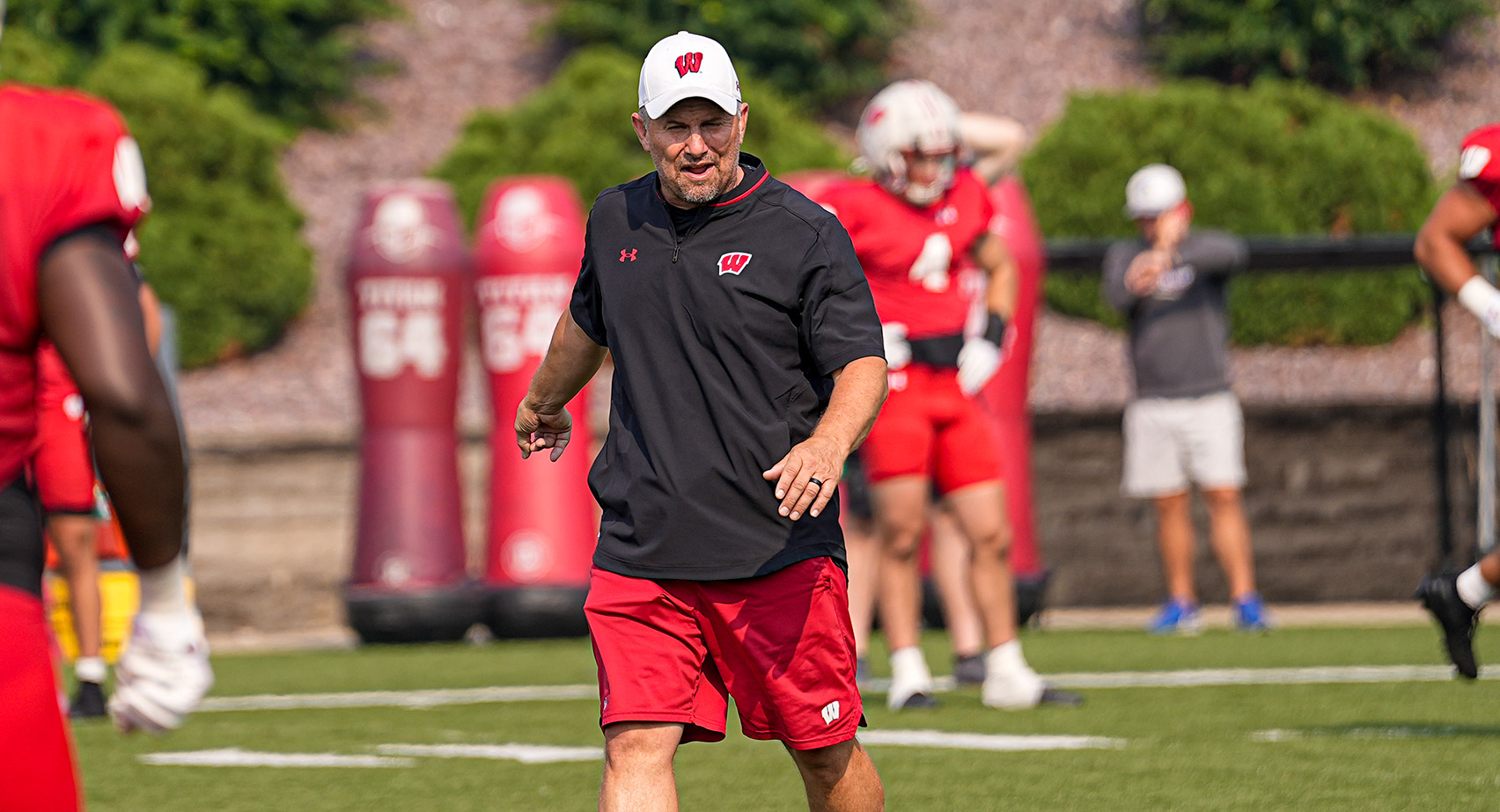 WATCH: Mike Tressel, Wisconsin Linebackers Update Fall Camp