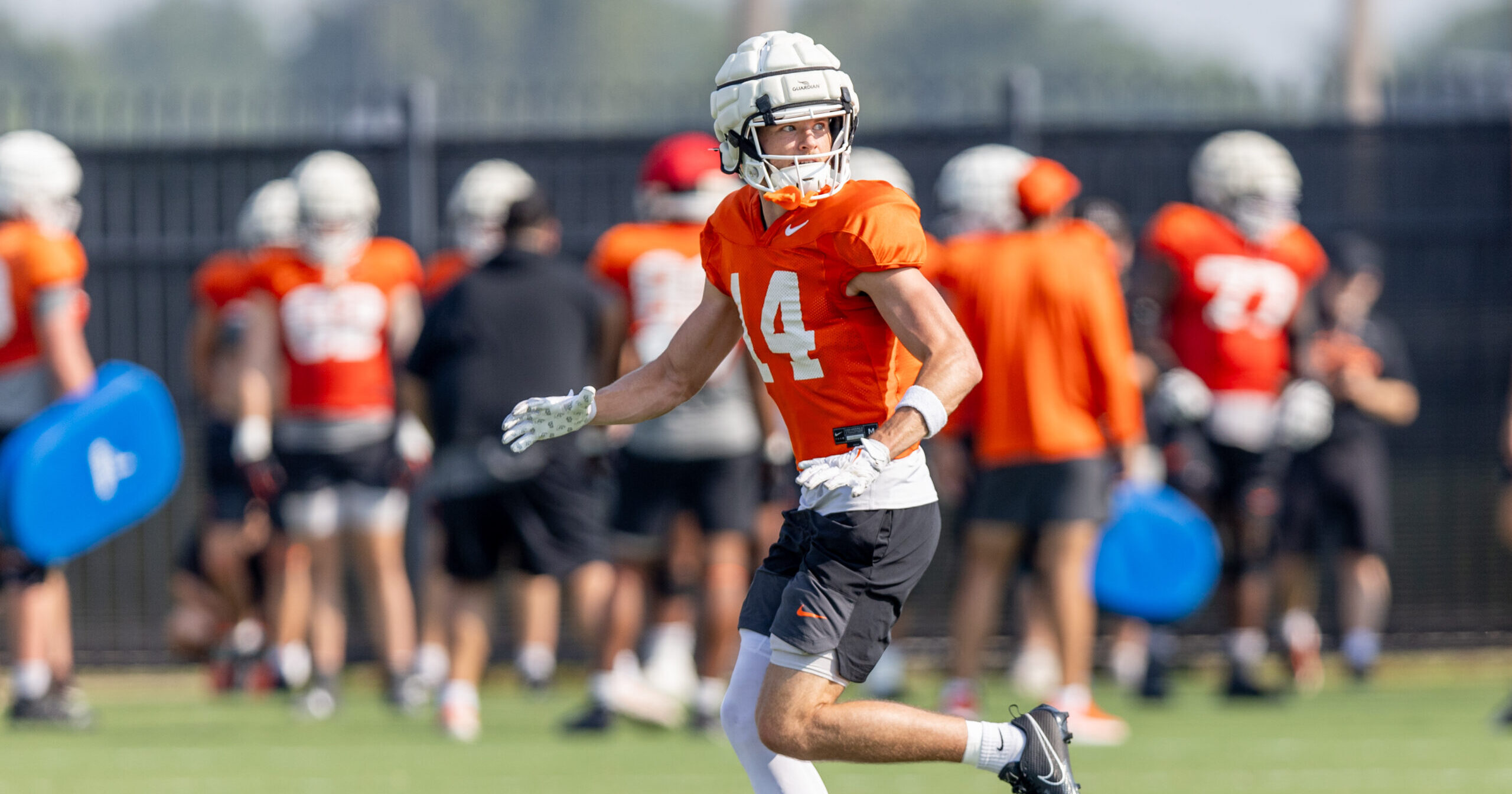 UConn Football lands transfer WR Cam Abshire, Kamren Flowers