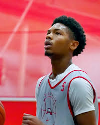 Adam Boyd commits to Dunkin' Dogs - On3