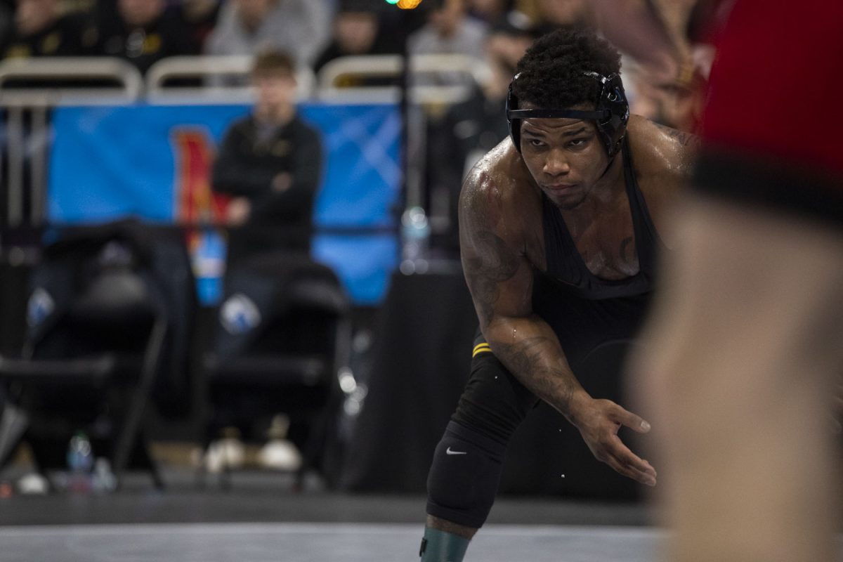 Turns out, Gabe Arnold will wrestle for Iowa in 2025-26 after all - On3