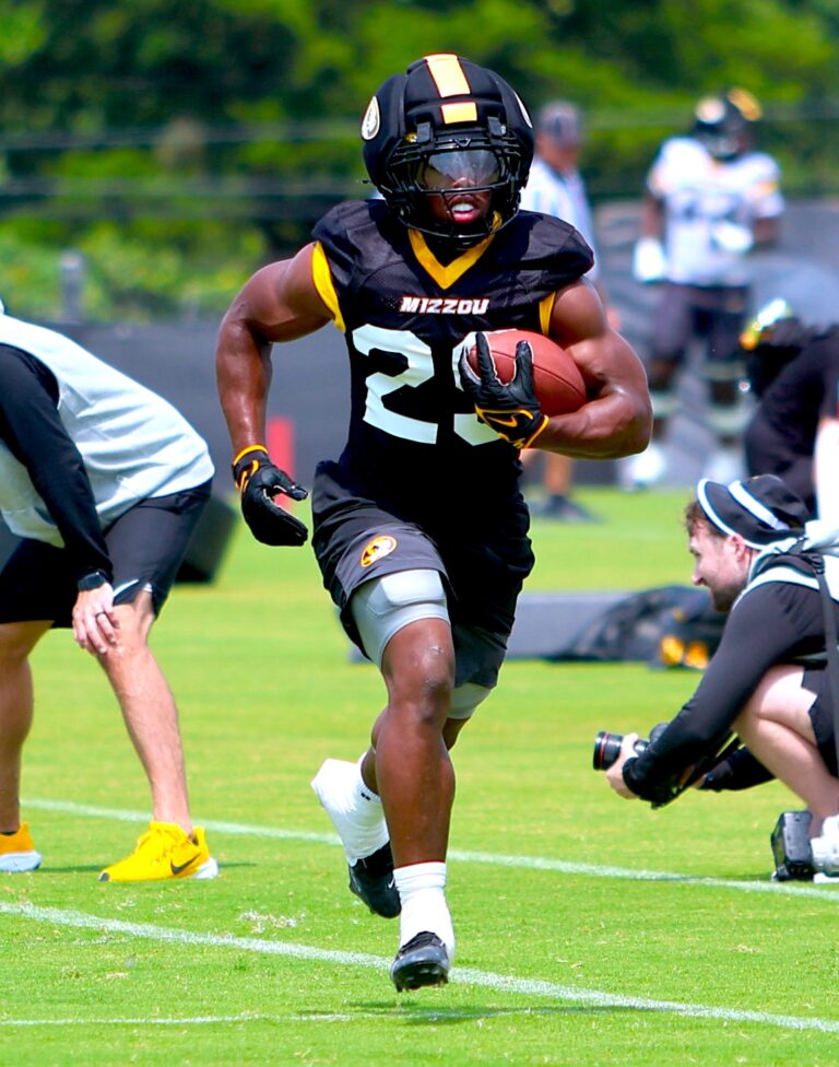 From unknown to unstoppable: Ahmad Hardy is ready for the SEC - On3