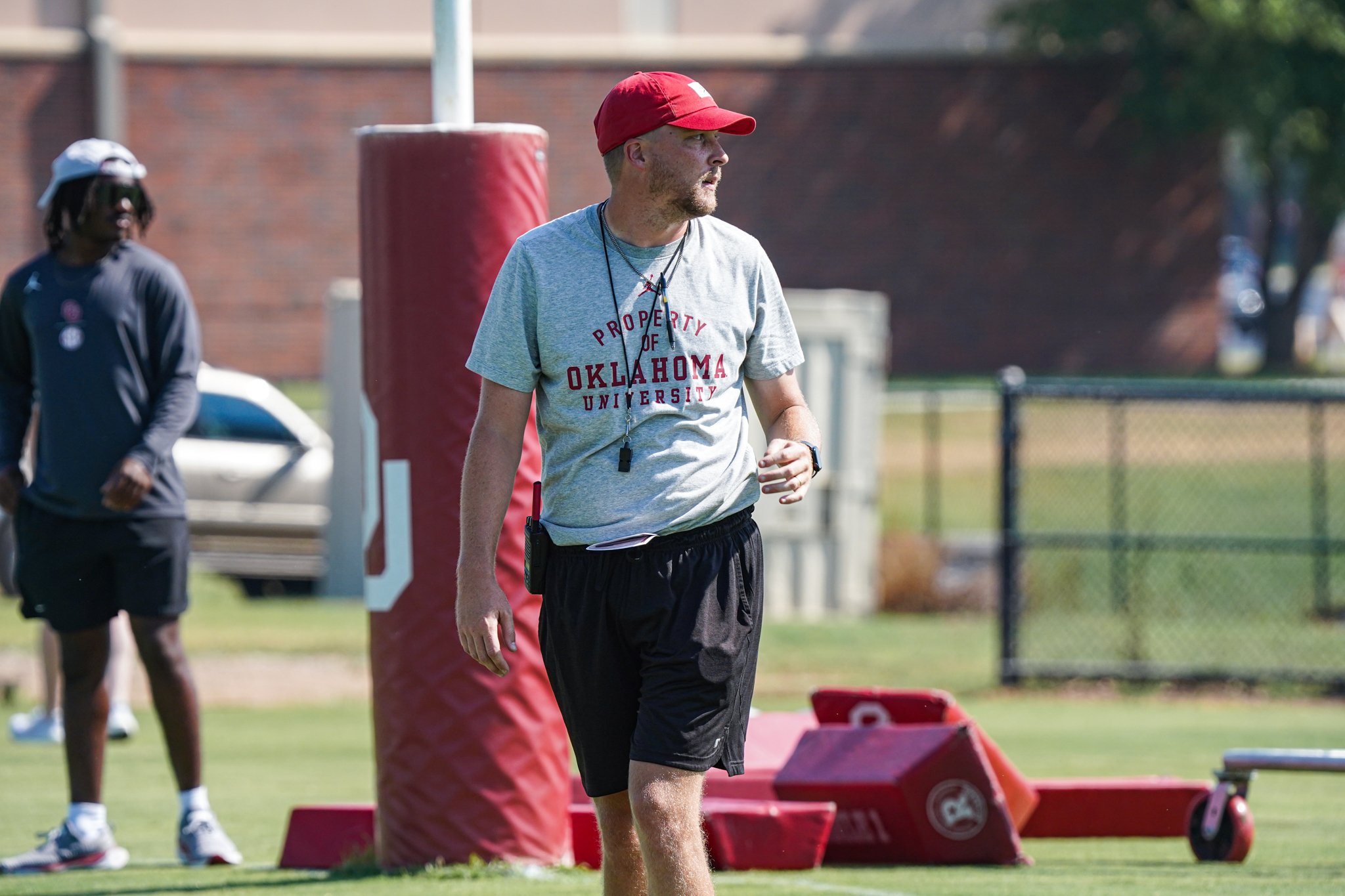 Bill Bedenbaugh praises OC Ben Arbuckle, compares him to Lincoln Riley ...