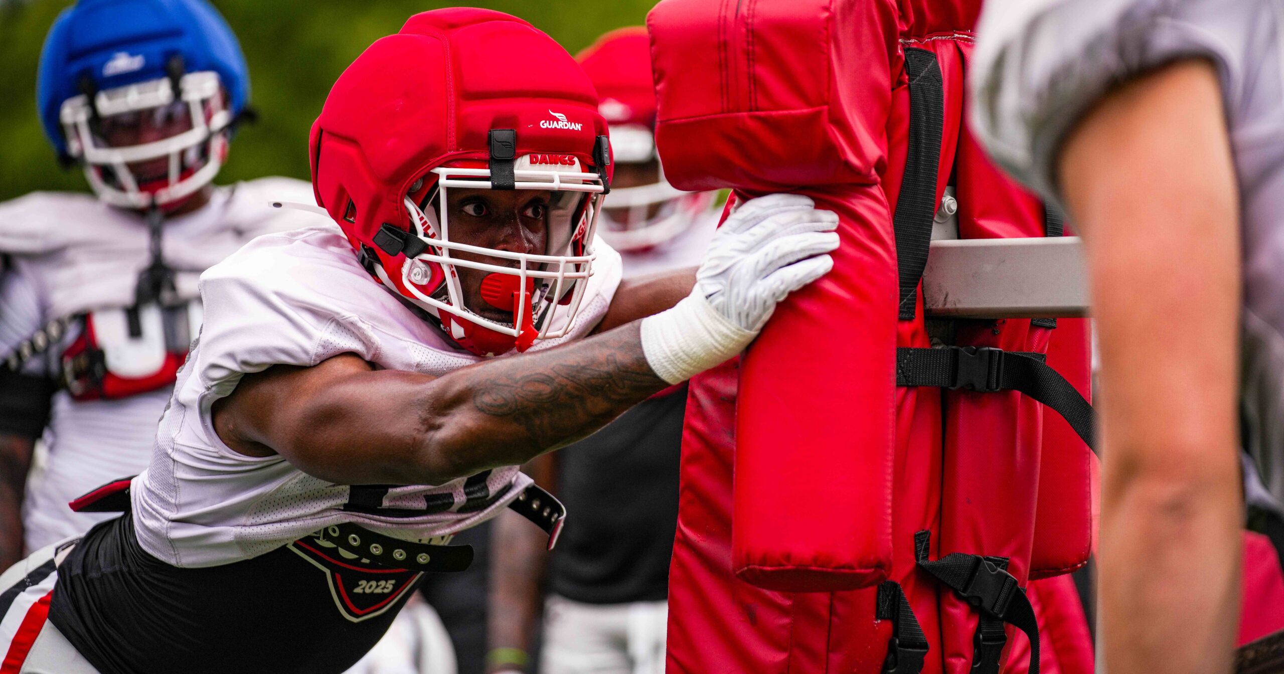 Kris Jones growing into multi-purpose linebacker role in second Georgia ...