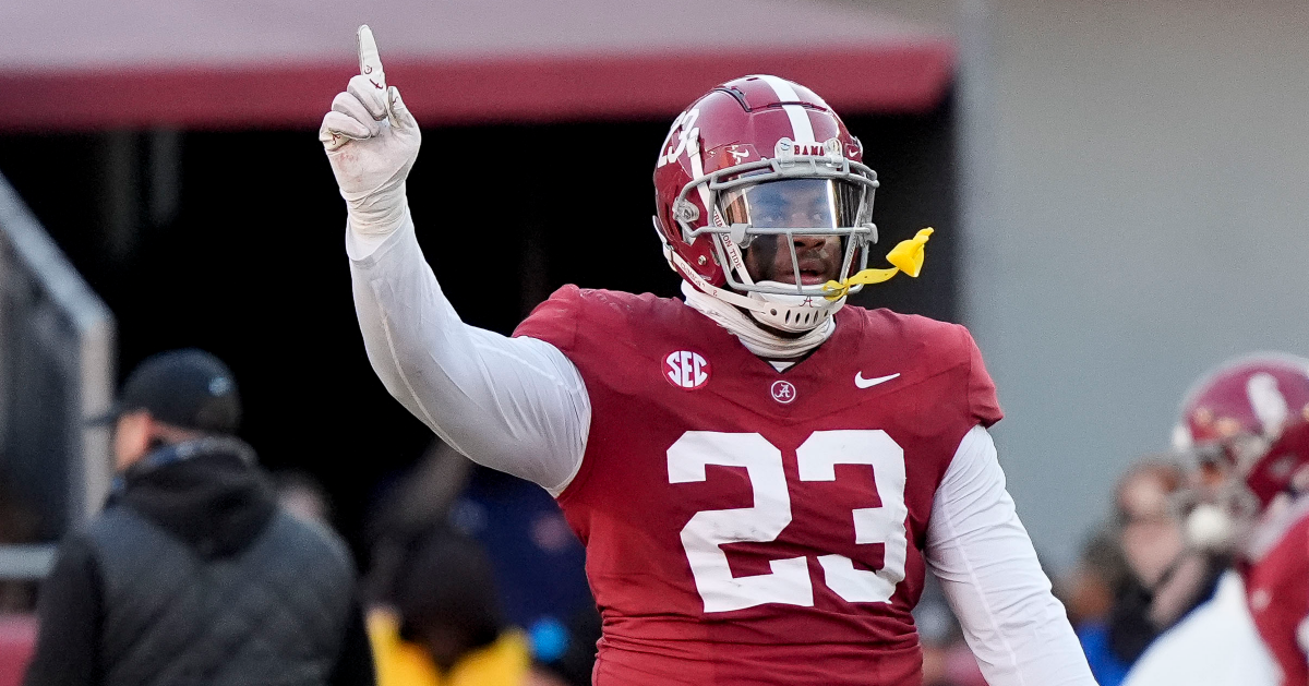 Alabama defensive lineman James Smith ejected for targeting, to miss ...