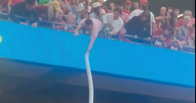 Iowa State fans build beer cup snake to second level of Aviva Stadium - On3
