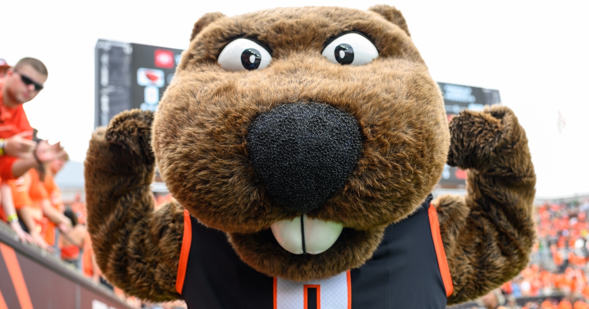 Oregon State University sponsoring NASCAR Xfinity Series driver Dean ...