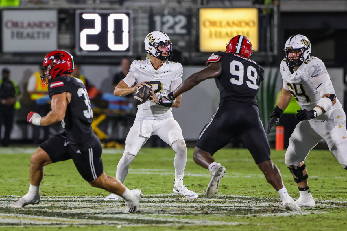 Tayven Jackson's late heroics lift UCF to 17-10 win vs. Jax State