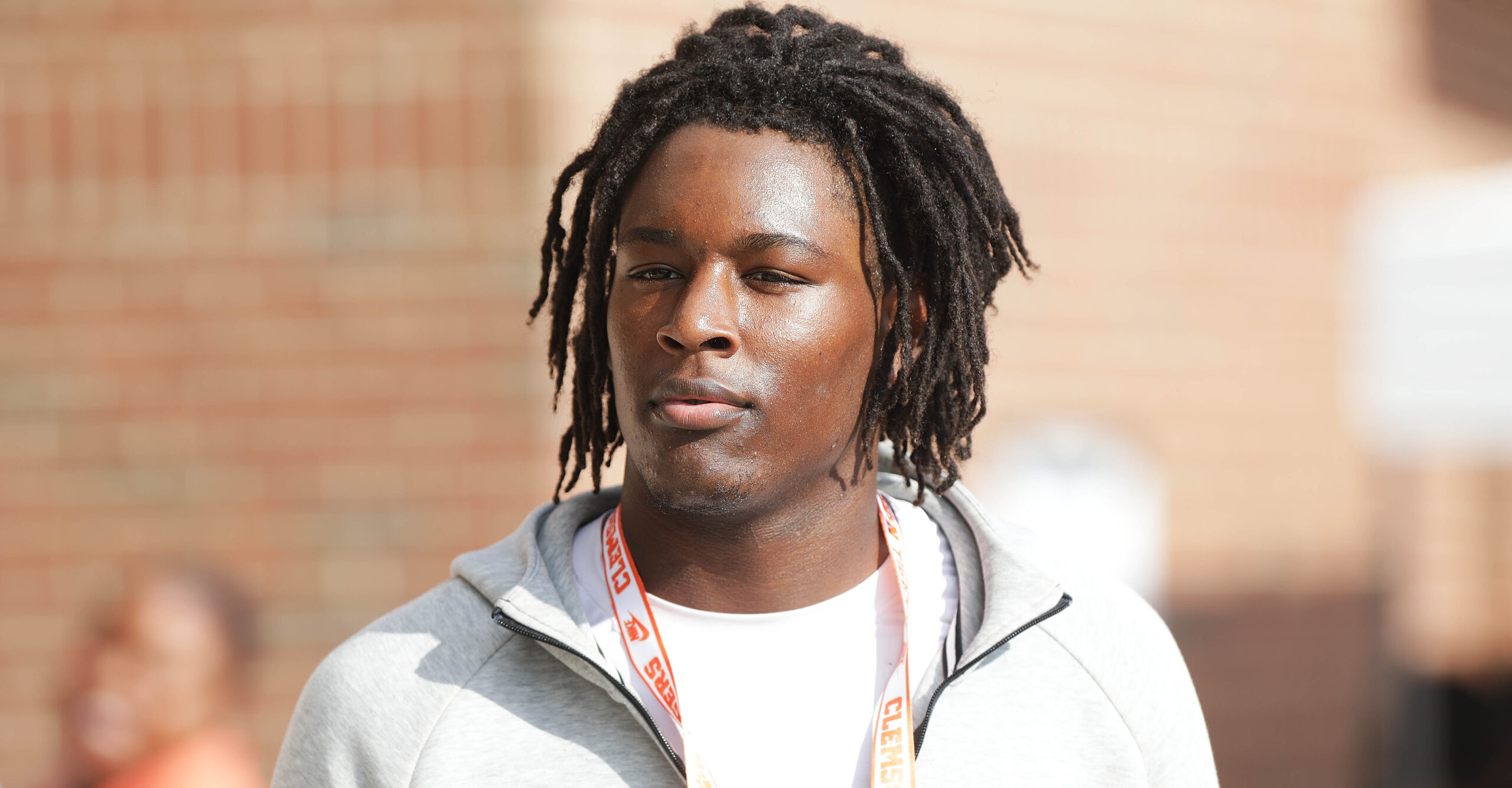 Clemson takes next step with upside defensive end - On3