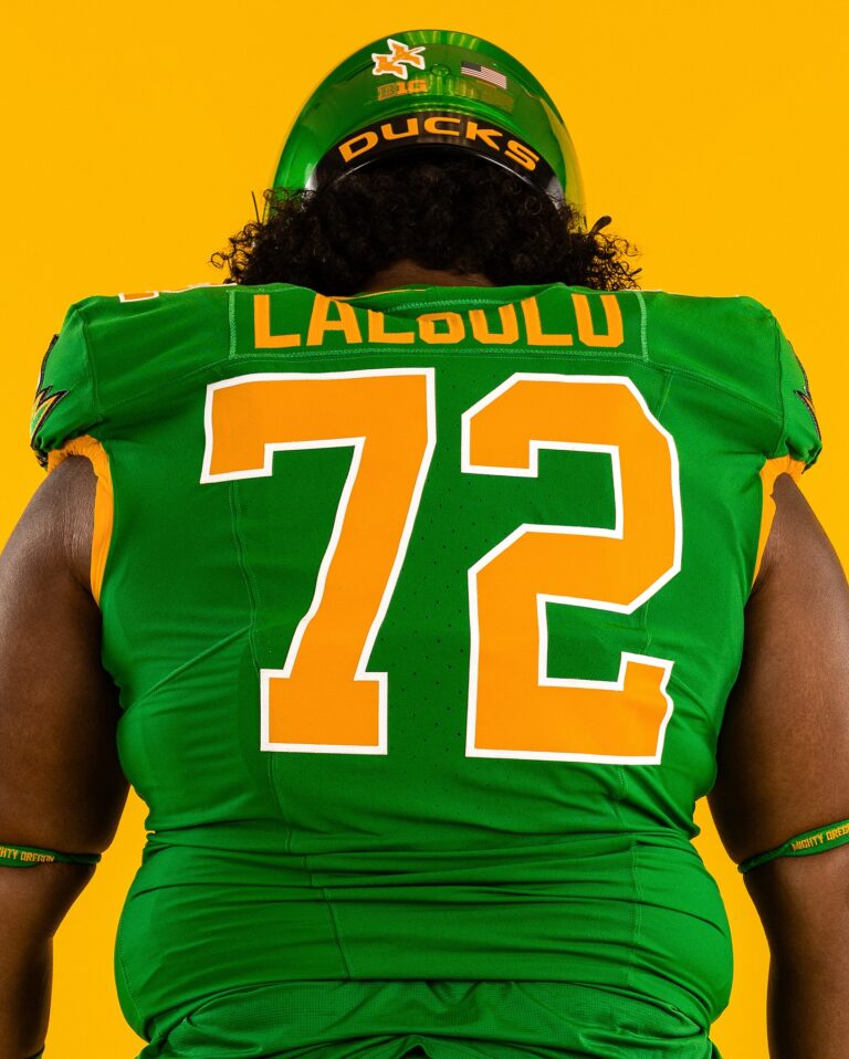 Oregon Unveils Week Two Uniform Combination - On3