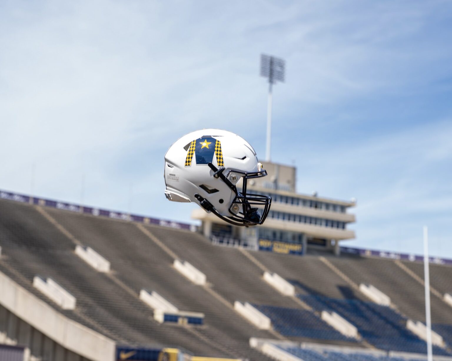Jockey Silks Cover New Murray State Football Helmets - On3