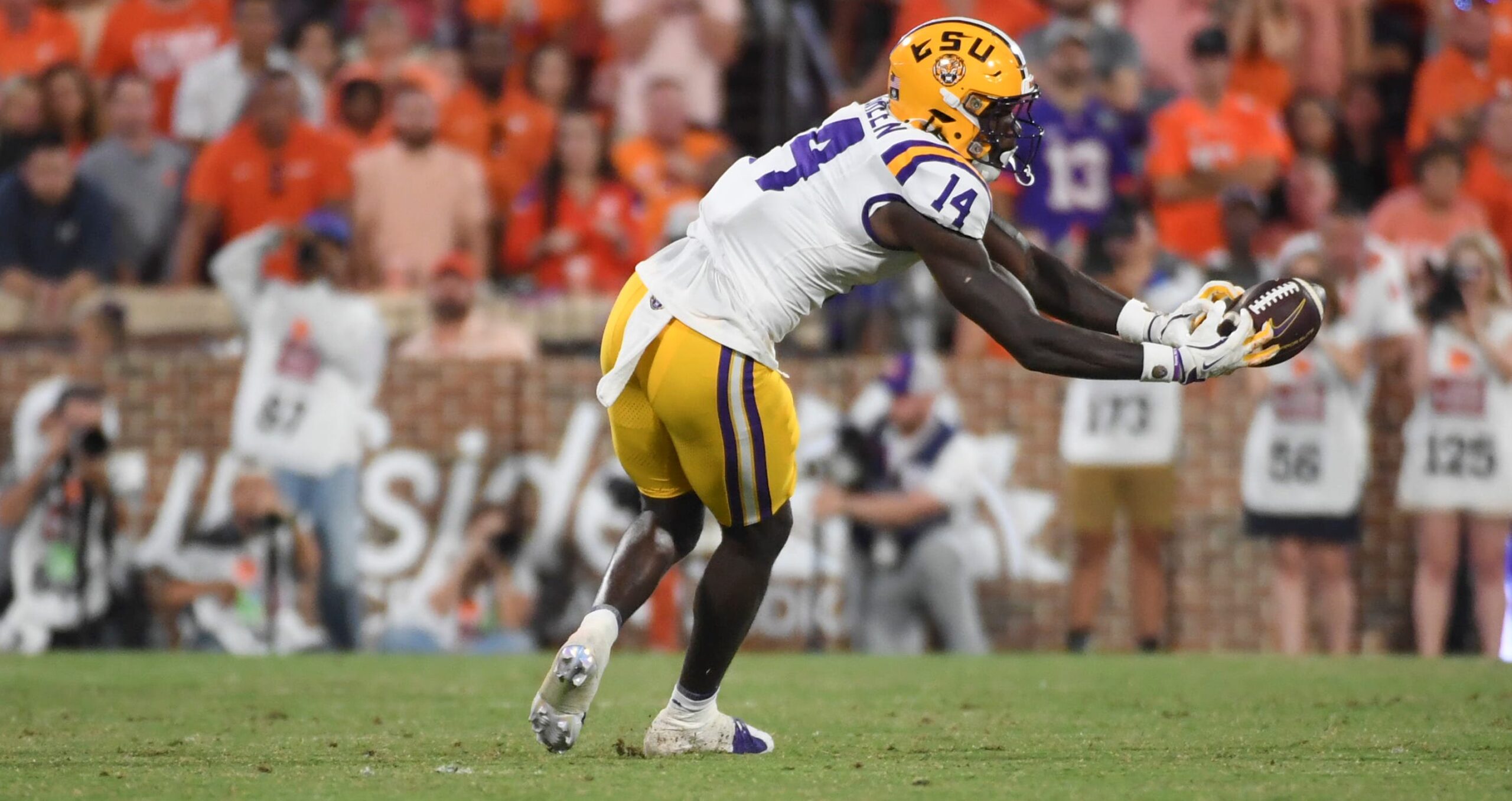 Final availability status for LSU TE Trey'Dez Green vs. Florida - On3