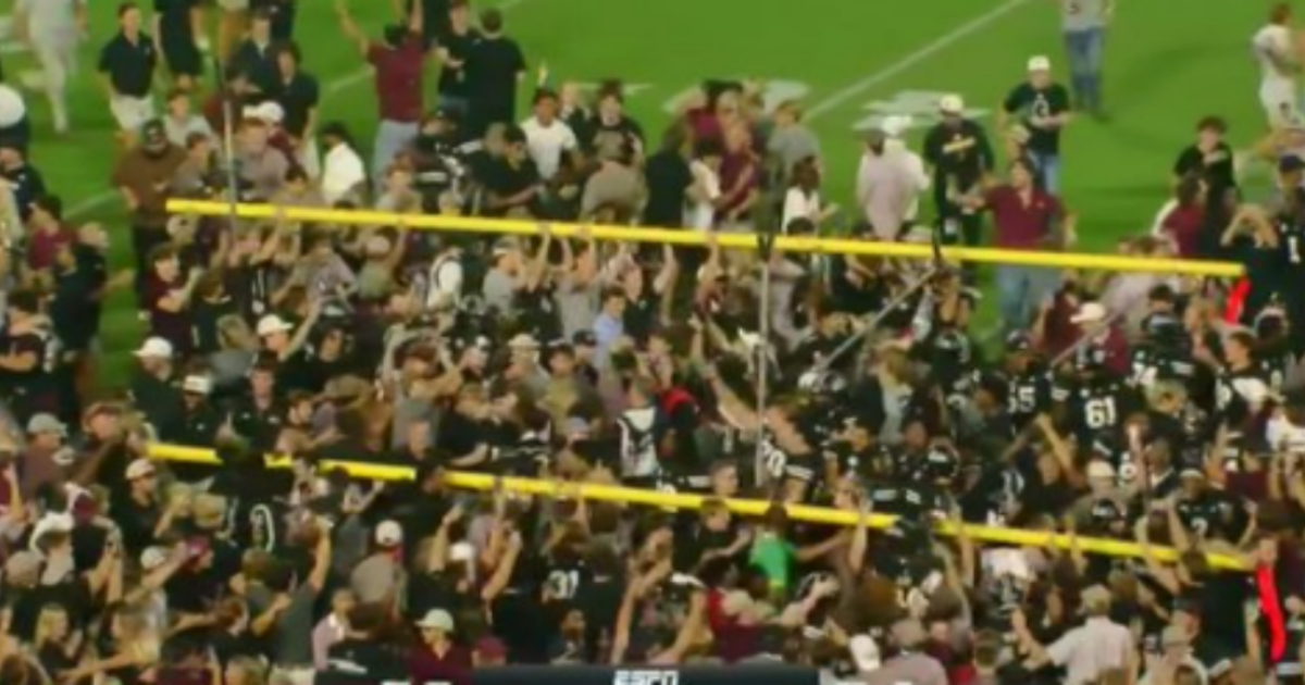 Mississippi State fans storm field, take down goalposts after Arizona ...