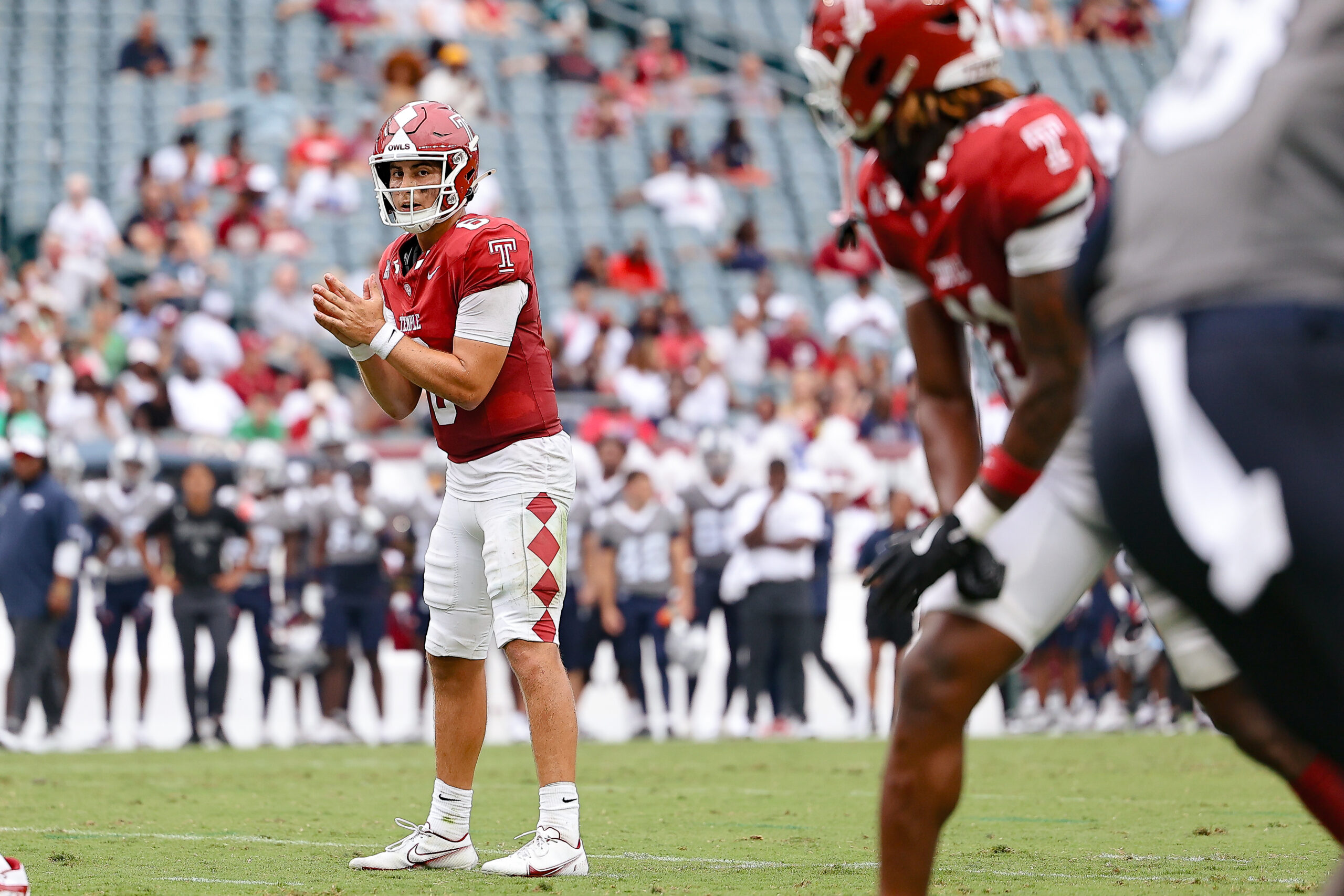 Evan Simon looks sharp again as Owls move to 2-0 - On3