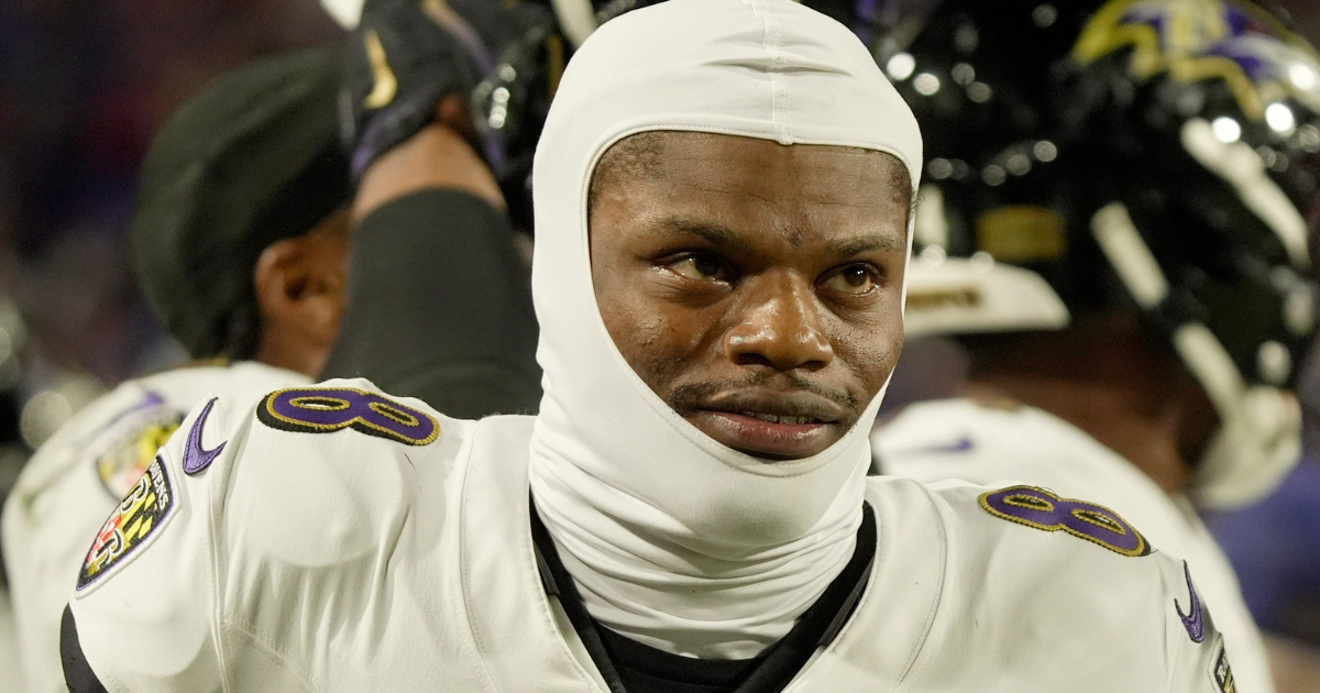 Adam Schefter reacts to Lamar Jackson's scrap with Buffalo Bills fan, predicts potential ...