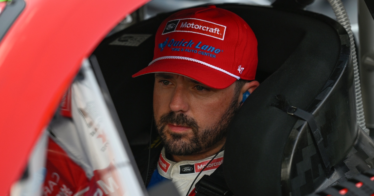 Kevin Harvick reacts to Chase Elliott wrecking Josh Berry at Gateway, forcing must-win situation