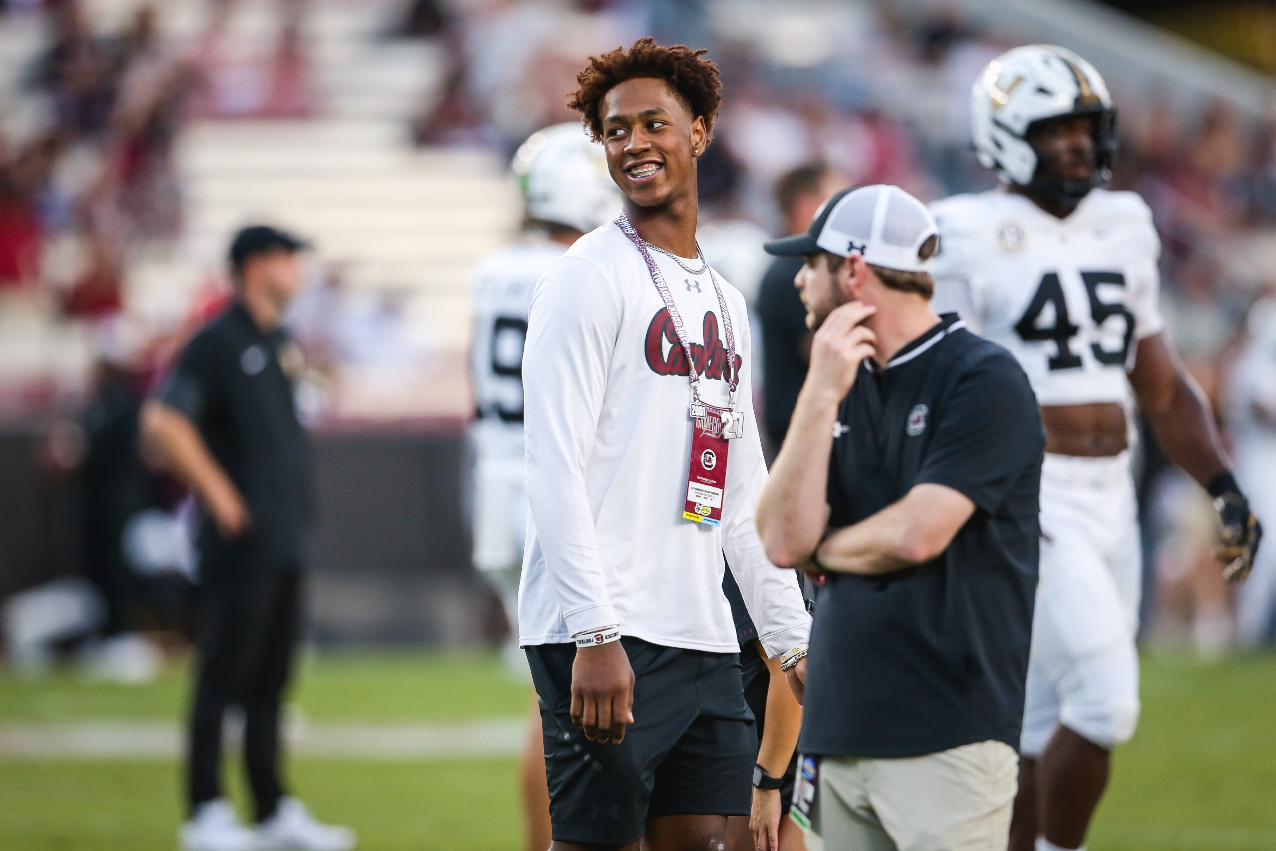 2027 4-star EDGE KJ Green returns to South Carolina and continues to ...