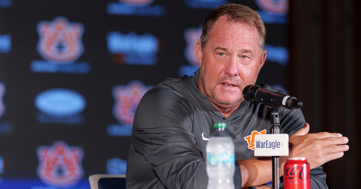 Hugh Freeze congratulates Bruce Pearl on his coaching career after ...