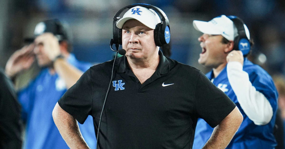 Mark Stoops taking a different approach to Kentucky's early bye week
