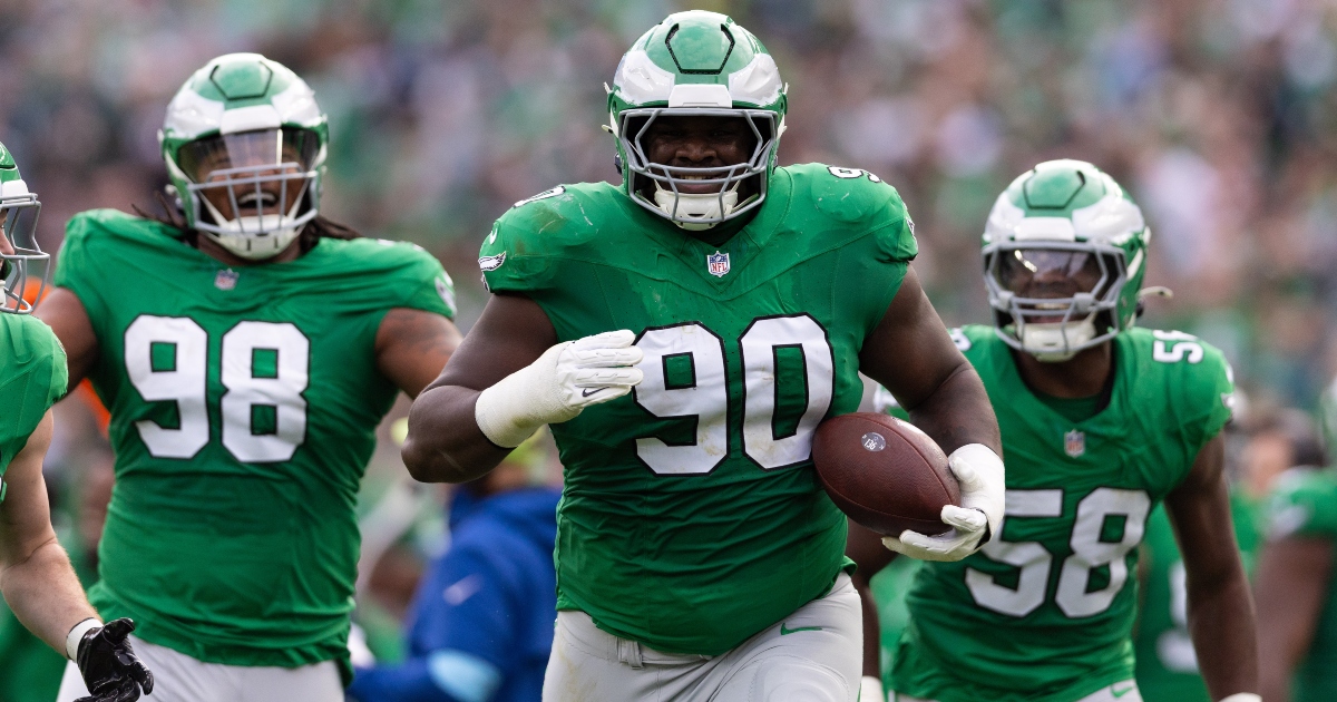 Jordan Davis blocks game-winning FG, returns for TD to save Eagles vs. Rams