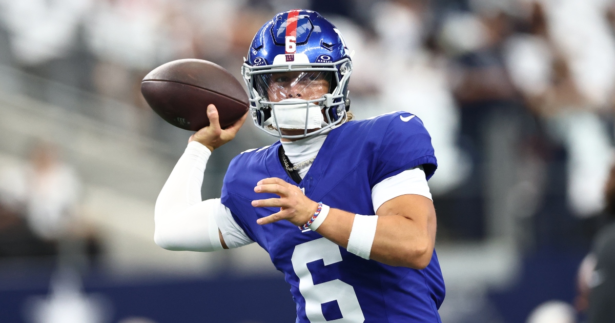 Giants fans start 'We want Jaxson Dart' chant amid Russell Wilson struggles - On3