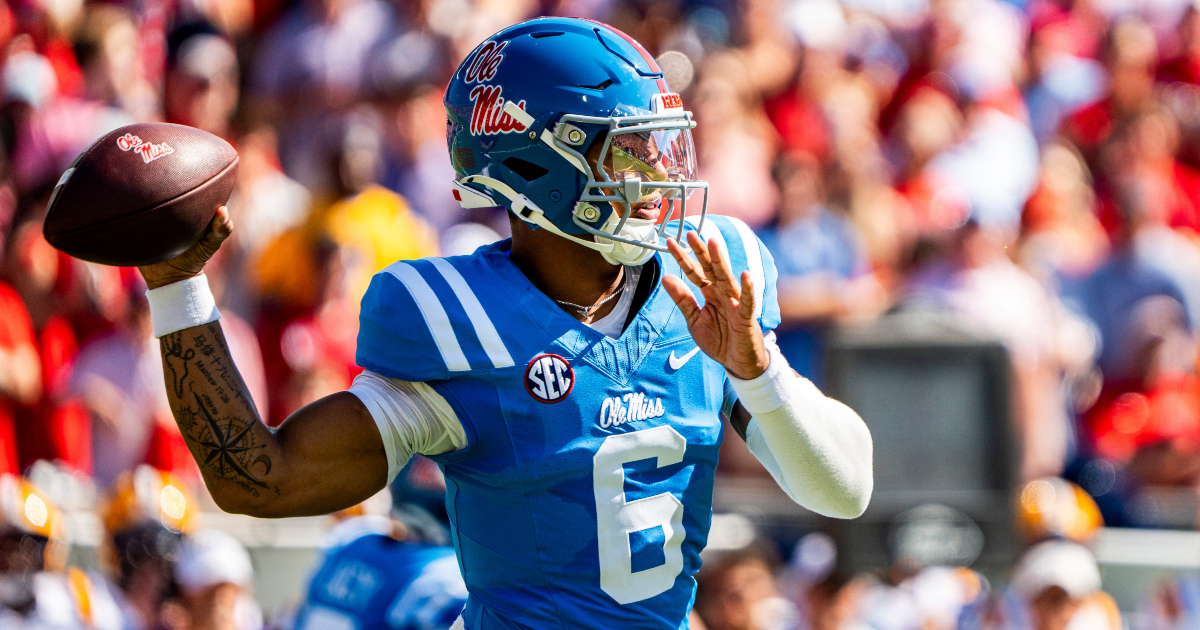 Lane Kiffin shuts down question on whether Trinidad Chambliss has ...