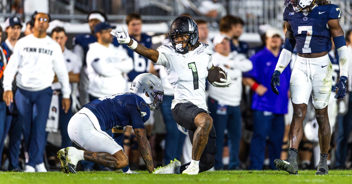 Oregon Wide Receivers 'Trending in the right direction'